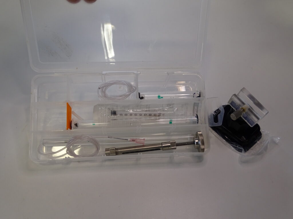 Harbo Style Syringe Kit - Bishops Bees