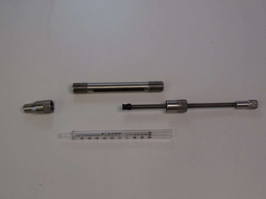 Instrumental Insemination Syringe - Bishops Bees